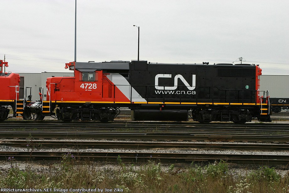 CN 4728 GP 38-2